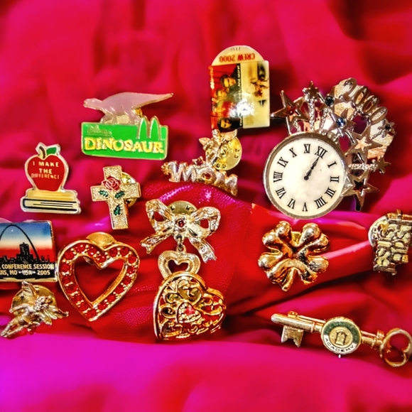 Vintage | Jewelry | Vintage Pinbacks 8 21231 All For 60 | Poshmark